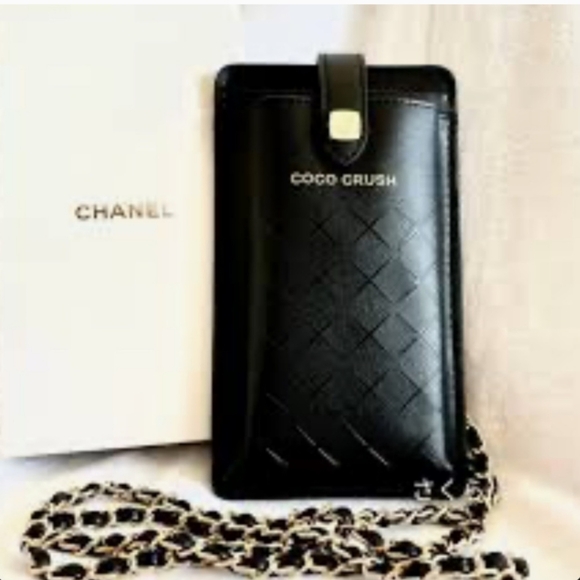 CHANEL | Bags | Chanel Coco Crush Gwp Quilted Crossbody Phone Case ...